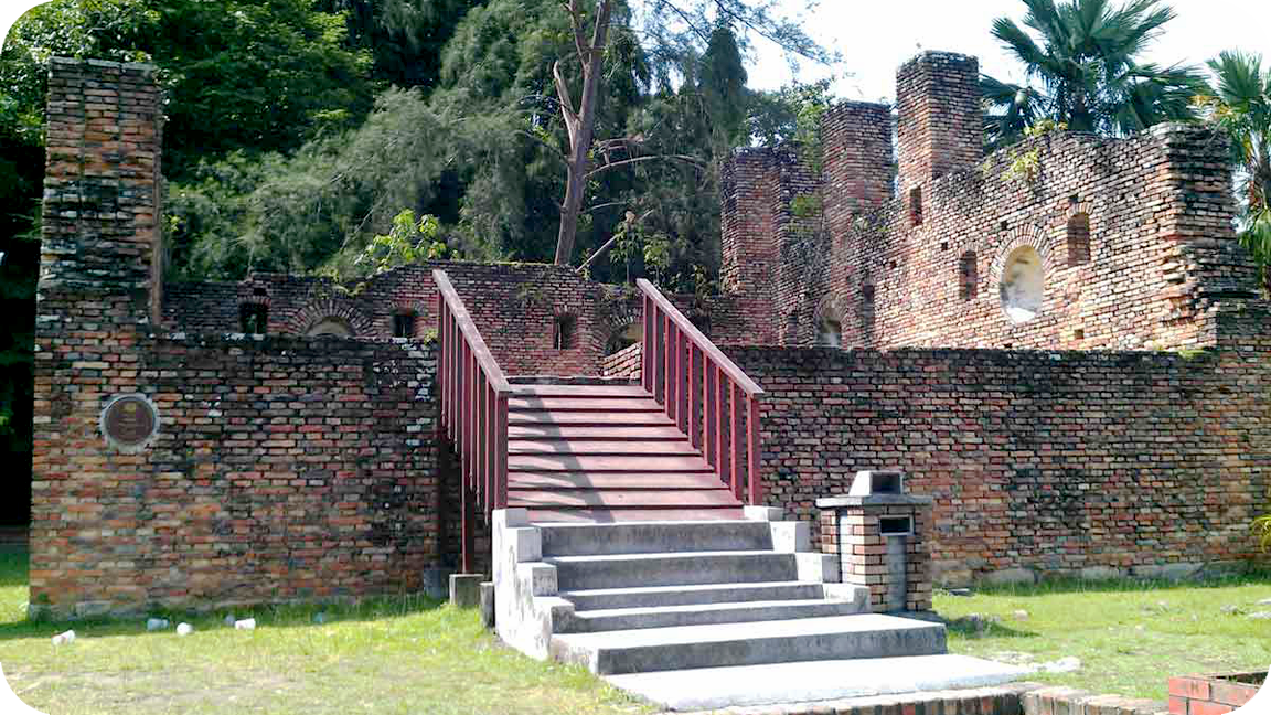 Dutch Fort - PangkorFerry.com